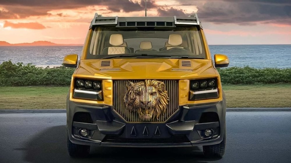 V-Class превратили в броневик в Латвии