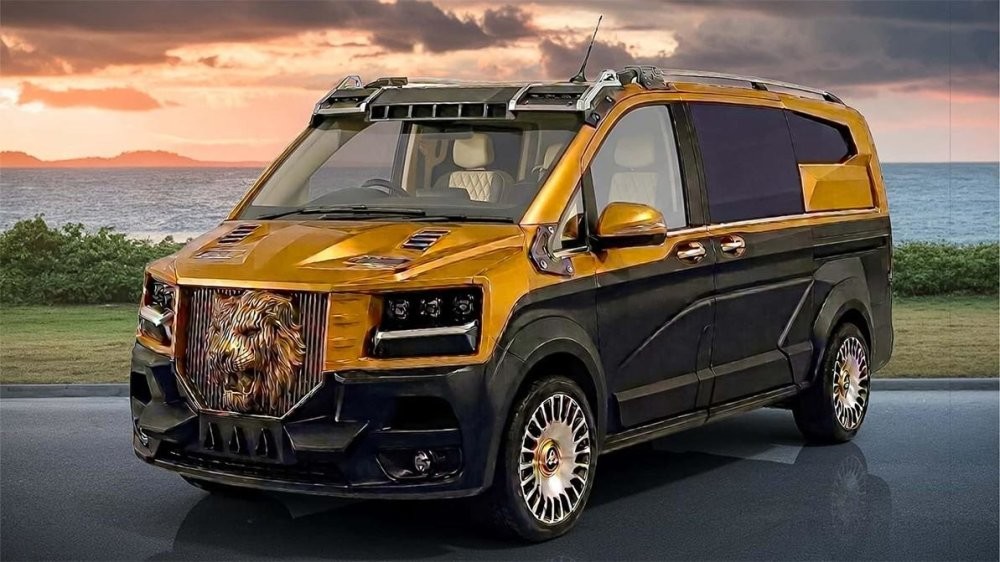 V-Class превратили в броневик в Латвии